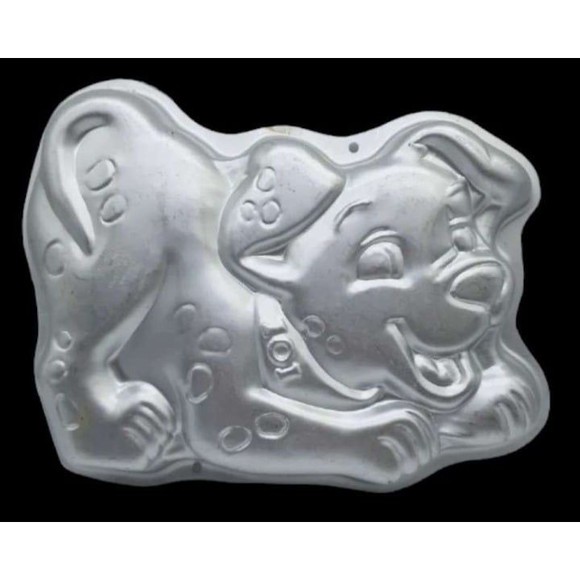 Wilton | Kitchen | Vintage Wilton Disney 1 Dalmatians Dog Cake Pan 1996 ...